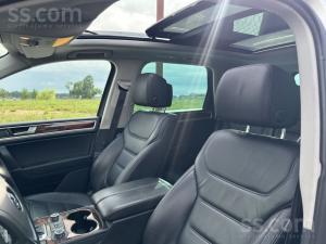Pelēks Volkswagen Touareg 2010 Rēzekne, ar dzinēja tilpumu 3.00 L un nobraukumu 253 tūkst. km par 11990 €, foto 13 vietnē AUTOMOTO.COM.LV