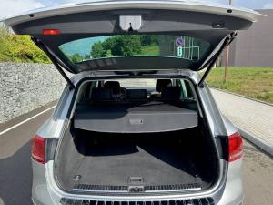 Pelēks Volkswagen Touareg 2010 Rēzekne, ar dzinēja tilpumu 3.00 L un nobraukumu 253 tūkst. km par 11990 €, foto 10 vietnē AUTOMOTO.COM.LV