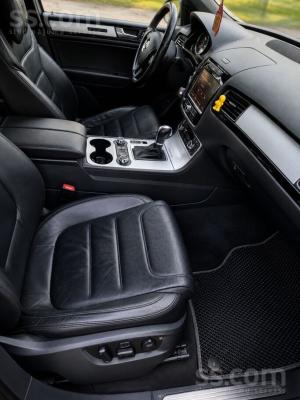 Pelēks Volkswagen Touareg 2010 Rīga, ar dzinēja tilpumu 3.00 L un nobraukumu 298 tūkst. km par 10600 €, foto 8 vietnē AUTOMOTO.COM.LV