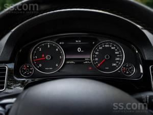 Pelēks Volkswagen Touareg 2010 Rīga, ar dzinēja tilpumu 3.00 L un nobraukumu 298 tūkst. km par 10600 €, foto 9 vietnē AUTOMOTO.COM.LV