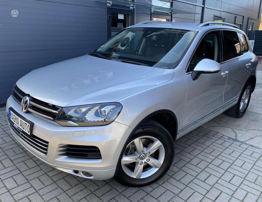 Pelēks Volkswagen Touareg 2010 Marijampole, ar dzinēja tilpumu 2.97 L un nobraukumu 265 tūkst. km par 9999 €, foto 12 vietnē AUTOMOTO.COM.LV
