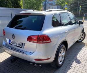Pelēks Volkswagen Touareg 2010 Marijampole, ar dzinēja tilpumu 2.97 L un nobraukumu 265 tūkst. km par 9999 €, foto 15 vietnē AUTOMOTO.COM.LV
