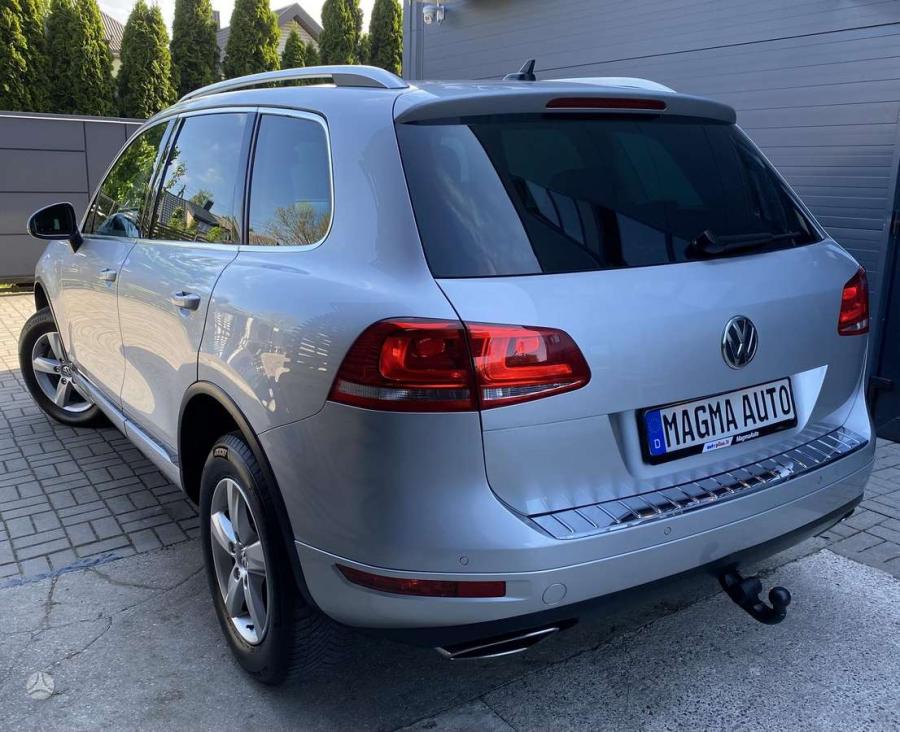 Pelēks Volkswagen Touareg 2010 Marijampole, ar dzinēja tilpumu 2.97 L un nobraukumu 265 tūkst. km par 9999 €, foto 16 vietnē AUTOMOTO.COM.LV