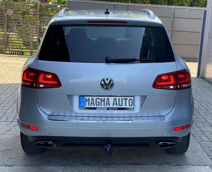 Pelēks Volkswagen Touareg 2010 Marijampole, ar dzinēja tilpumu 2.97 L un nobraukumu 265 tūkst. km par 9999 €, foto 17 vietnē AUTOMOTO.COM.LV