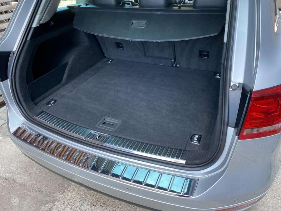 Pelēks Volkswagen Touareg 2010 Marijampole, ar dzinēja tilpumu 2.97 L un nobraukumu 265 tūkst. km par 9999 €, foto 19 vietnē AUTOMOTO.COM.LV