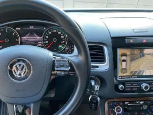 Pelēks Volkswagen Touareg 2010 Marijampole, ar dzinēja tilpumu 2.97 L un nobraukumu 265 tūkst. km par 9999 €, foto 24 vietnē AUTOMOTO.COM.LV