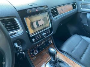 Pelēks Volkswagen Touareg 2010 Marijampole, ar dzinēja tilpumu 2.97 L un nobraukumu 265 tūkst. km par 9999 €, foto 27 vietnē AUTOMOTO.COM.LV