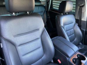 Pelēks Volkswagen Touareg 2010 Marijampole, ar dzinēja tilpumu 2.97 L un nobraukumu 265 tūkst. km par 9999 €, foto 34 vietnē AUTOMOTO.COM.LV