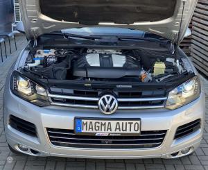 Pelēks Volkswagen Touareg 2010 Marijampole, ar dzinēja tilpumu 2.97 L un nobraukumu 265 tūkst. km par 9999 €, foto 43 vietnē AUTOMOTO.COM.LV