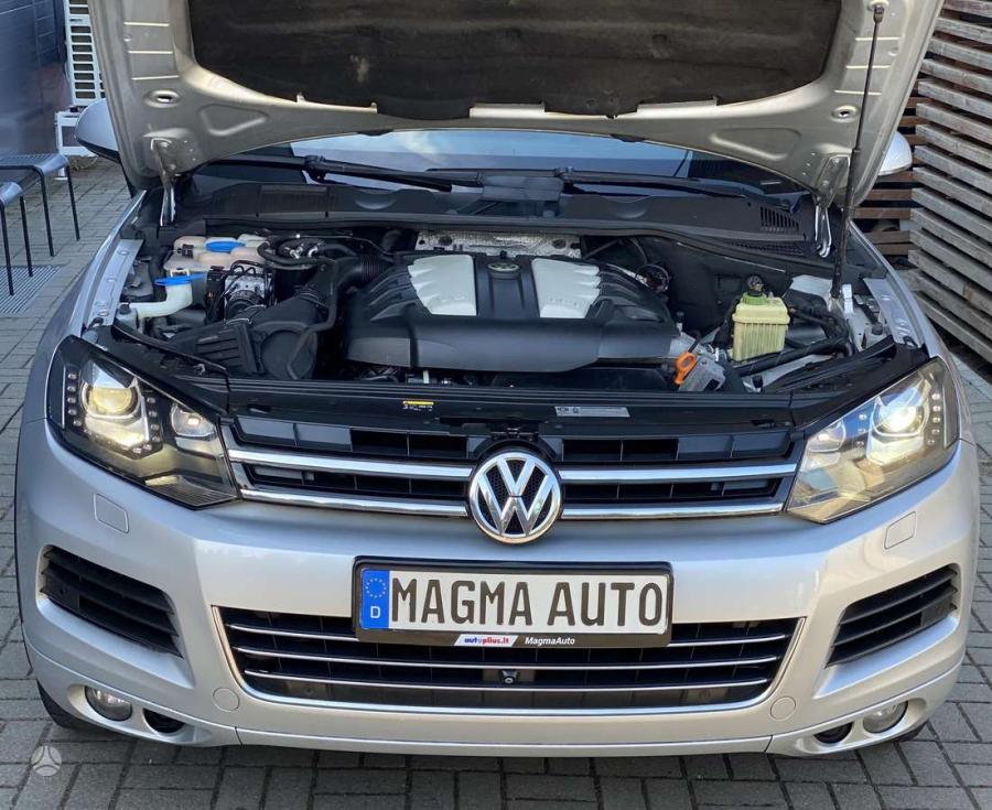 Pelēks Volkswagen Touareg 2010 Marijampole, ar dzinēja tilpumu 2.97 L un nobraukumu 265 tūkst. km par 9999 €, foto 43 vietnē AUTOMOTO.COM.LV
