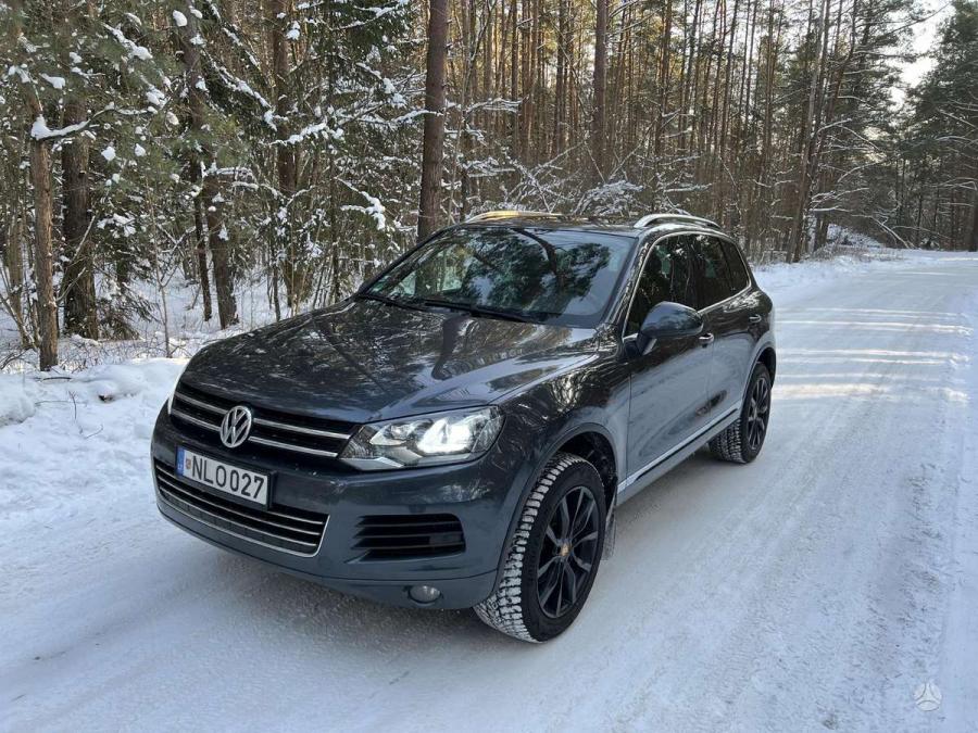 Pelēks Volkswagen Touareg 2011 Kauņa, ar dzinēja tilpumu 2.97 L un nobraukumu 308 tūkst. km par 10800 €, foto 3 vietnē AUTOMOTO.COM.LV