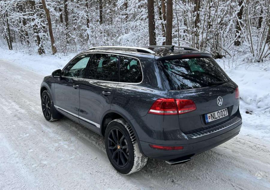 Pelēks Volkswagen Touareg 2011 Kauņa, ar dzinēja tilpumu 2.97 L un nobraukumu 308 tūkst. km par 10800 €, foto 7 vietnē AUTOMOTO.COM.LV