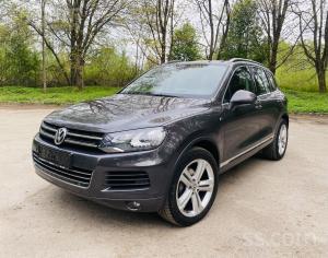 Pelēks Volkswagen Touareg 2011 Rīga, ar dzinēja tilpumu 3.00 L un nobraukumu 0 tūkst. km par 12500 €, foto 3 vietnē AUTOMOTO.COM.LV