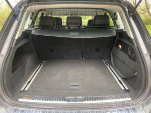 Pelēks Volkswagen Touareg 2011 Rīga, ar dzinēja tilpumu 3.00 L un nobraukumu 0 tūkst. km par 12500 €, foto 10 vietnē AUTOMOTO.COM.LV