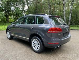 Pelēks Volkswagen Touareg 2011 Rīga, ar dzinēja tilpumu 3.00 L un nobraukumu 0 tūkst. km par 11700 €, foto 5 vietnē AUTOMOTO.COM.LV