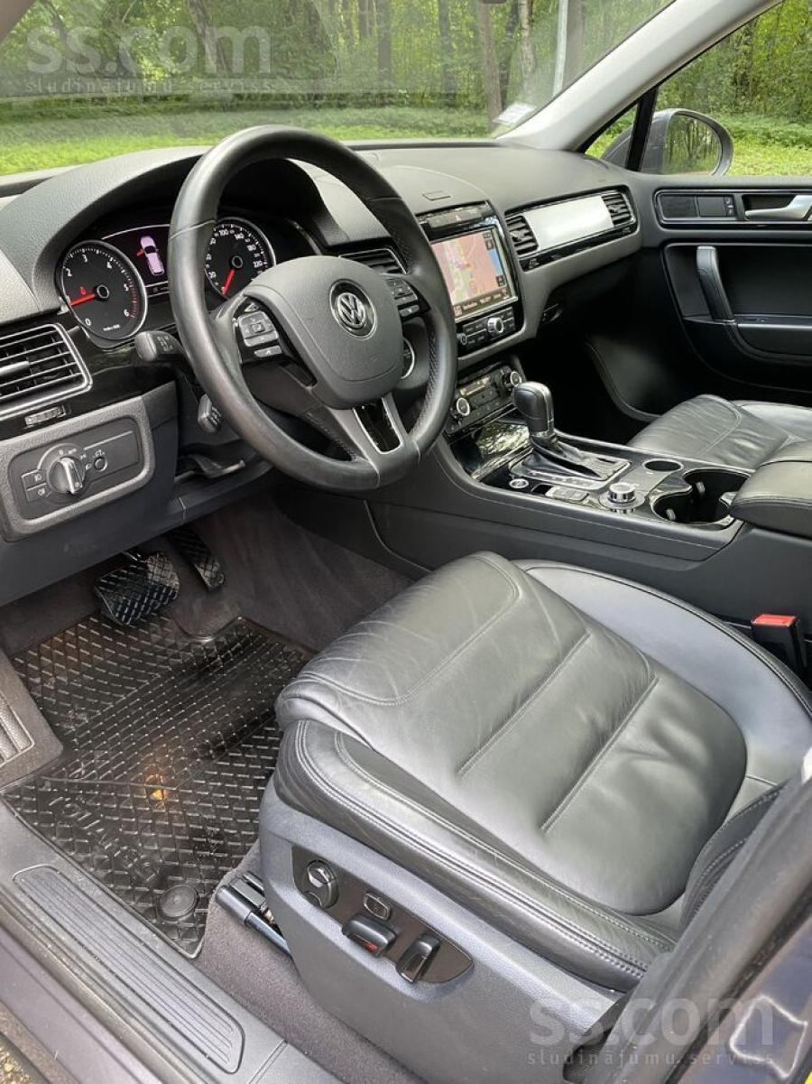 Pelēks Volkswagen Touareg 2011 Rīga, ar dzinēja tilpumu 3.00 L un nobraukumu 0 tūkst. km par 11700 €, foto 7 vietnē AUTOMOTO.COM.LV