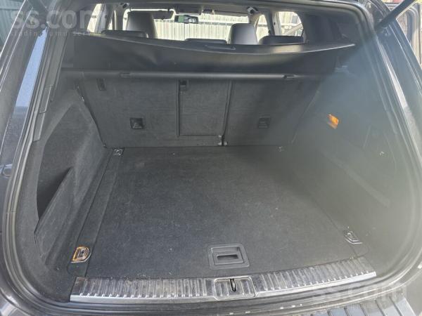 Grey Volkswagen Touareg 2011 in Riga, with an engine capacity of 3.00 L and mileage of 295 thousand km for 10700 €, photo 7 on AUTOMOTO.COM.LV