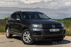 Grey Volkswagen Touareg 2011 in Riga, with an engine capacity of 3.00 L and mileage of 278 thousand km for 9000 €, photo 4 on AUTOMOTO.COM.LV