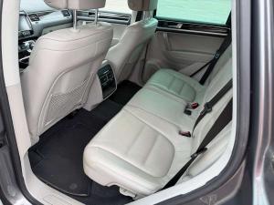 Pelēks Volkswagen Touareg 2011 Raseiniai, ar dzinēja tilpumu 2.97 L un nobraukumu 280 tūkst. km par 9300 €, foto 15 vietnē AUTOMOTO.COM.LV