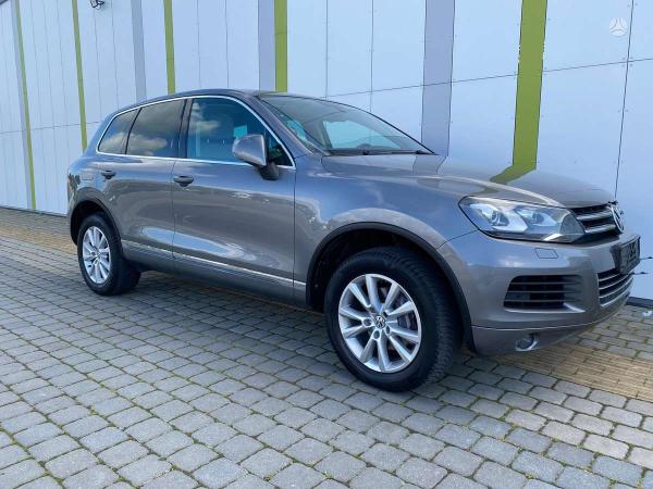 Pelēks Volkswagen Touareg 2011 Raseiniai, ar dzinēja tilpumu 2.97 L un nobraukumu 280 tūkst. km par 9500 €, foto 8 vietnē AUTOMOTO.COM.LV