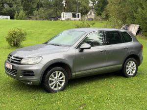 Pelēks Volkswagen Touareg 2011 Utena, ar dzinēja tilpumu 3.00 L un nobraukumu 334 tūkst. km par 8650 €, foto  vietnē AUTOMOTO.COM.LV