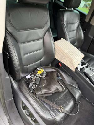 Pelēks Volkswagen Touareg 2011 Utena, ar dzinēja tilpumu 3.00 L un nobraukumu 334 tūkst. km par 8650 €, foto 22 vietnē AUTOMOTO.COM.LV
