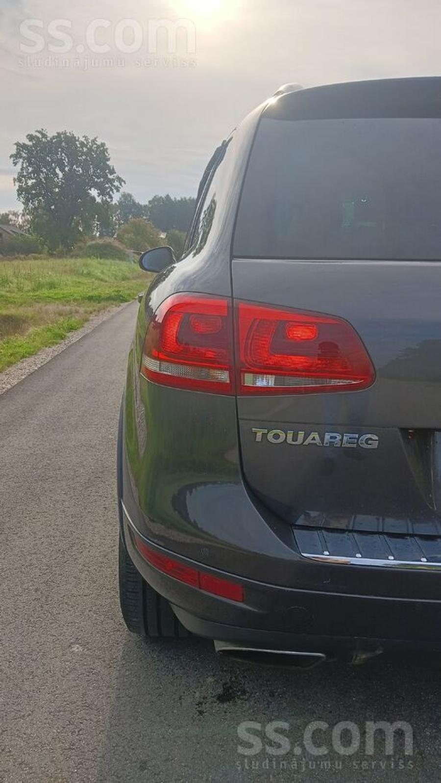 Grey Volkswagen Touareg 2011 in Jelgava, with an engine capacity of 3.00 L and mileage of 206 thousand km for 12100 €, photo 5 on AUTOMOTO.COM.LV
