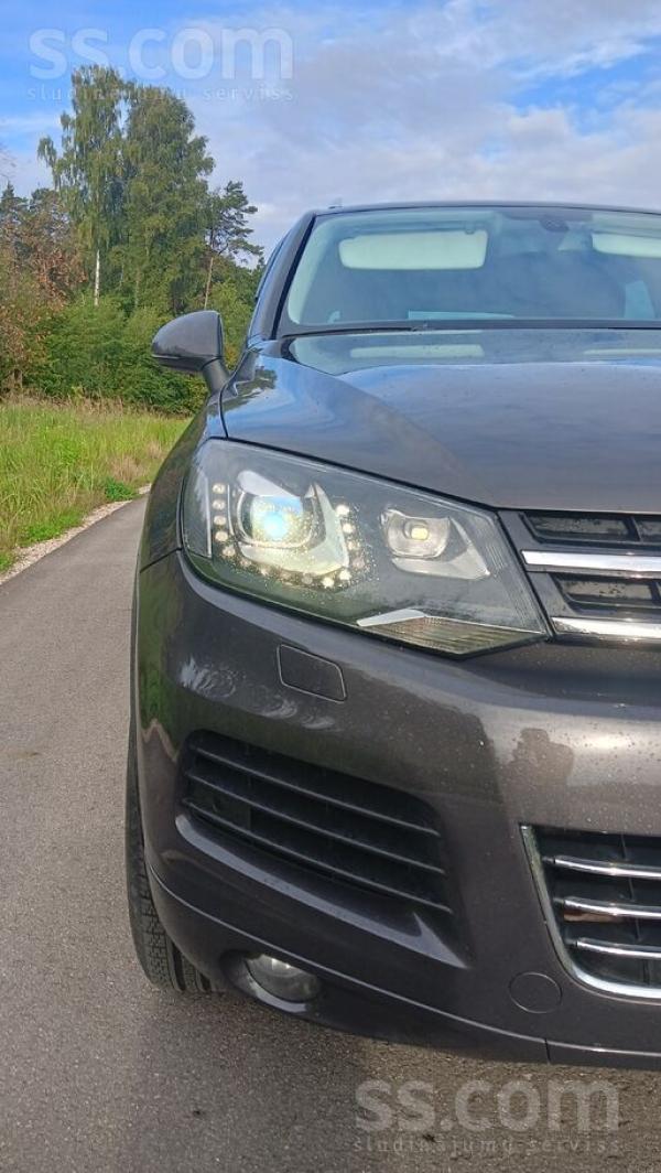 Pelēks Volkswagen Touareg 2011 Jelgava, ar dzinēja tilpumu 3.00 L un nobraukumu 206 tūkst. km par 12100 €, foto 7 vietnē AUTOMOTO.COM.LV