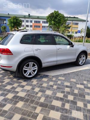 Pelēks Volkswagen Touareg 2011 Jelgava, ar dzinēja tilpumu 3.00 L un nobraukumu 273 tūkst. km par 11900 €, foto 9 vietnē AUTOMOTO.COM.LV