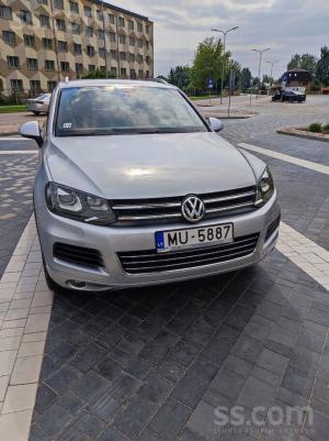 Pelēks Volkswagen Touareg 2011 Jelgava, ar dzinēja tilpumu 3.00 L un nobraukumu 273 tūkst. km par 11900 €, foto 10 vietnē AUTOMOTO.COM.LV