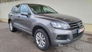 Volkswagen Touareg 2011 in Ogre on AUTOMOTO.COM.LV Grey Volkswagen Touareg 2011 in Ogre, with an engine capacity of 3.00 L and mileage of 278 thousand km for 11250 €, photo 1 on AUTOMOTO.COM.LV