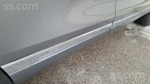 Grey Volkswagen Touareg 2011 in Ogre, with an engine capacity of 3.00 L and mileage of 278 thousand km for 11250 €, photo 10 on AUTOMOTO.COM.LV