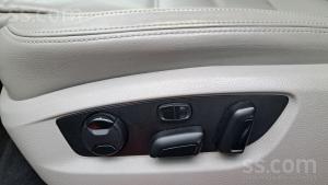 Grey Volkswagen Touareg 2011 in Ogre, with an engine capacity of 3.00 L and mileage of 278 thousand km for 11250 €, photo 23 on AUTOMOTO.COM.LV
