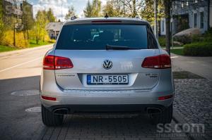 Grey Volkswagen Touareg 2012 in Riga, with an engine capacity of 3.00 L and mileage of 0 thousand km for 34990 €, photo 5 on AUTOMOTO.COM.LV