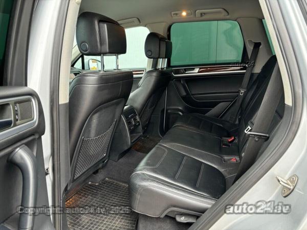Grey Volkswagen Touareg 2012 in Tartu, with an engine capacity of 3.00 L and mileage of 440 thousand km for 7000 €, photo 9 on AUTOMOTO.COM.LV