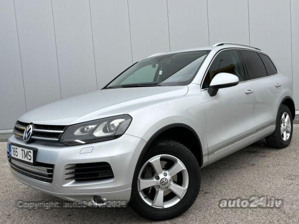 Pelēks Volkswagen Touareg 2012 Tartu, ar dzinēja tilpumu 3.00 L un nobraukumu 440 tūkst. km par 7000 €, foto 2 vietnē AUTOMOTO.COM.LV