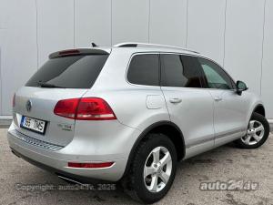 Pelēks Volkswagen Touareg 2012 Tartu, ar dzinēja tilpumu 3.00 L un nobraukumu 440 tūkst. km par 7000 €, foto 3 vietnē AUTOMOTO.COM.LV
