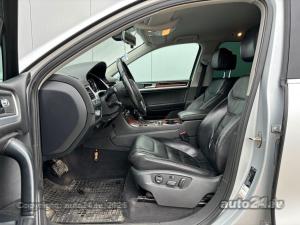 Pelēks Volkswagen Touareg 2012 Tartu, ar dzinēja tilpumu 3.00 L un nobraukumu 440 tūkst. km par 7000 €, foto 6 vietnē AUTOMOTO.COM.LV