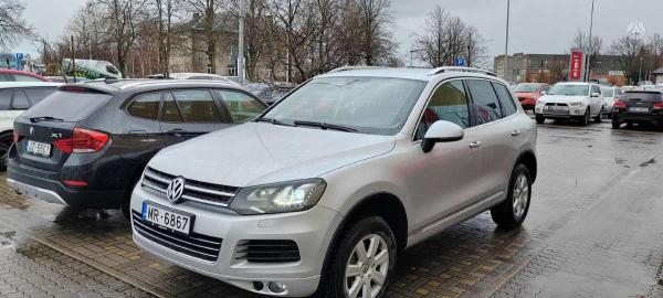 Pelēks Volkswagen Touareg 2012 Kuldīga, ar dzinēja tilpumu 2.97 L un nobraukumu 320 tūkst. km par 6000 €, foto 2 vietnē AUTOMOTO.COM.LV