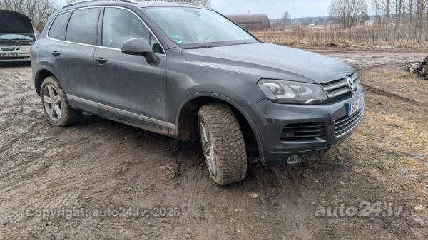 Серый Фольксваген Туарег 2012 в Муствеэ, объемом двигателя 3.00 л и пробегом 260 тыс. км за 7499 €, фото 1 на AUTOMOTO.COM.LV