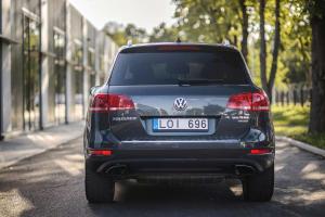 Pelēks Volkswagen Touareg 2012 Kauņa, ar dzinēja tilpumu 2.97 L un nobraukumu 360 tūkst. km par 11500 €, foto 8 vietnē AUTOMOTO.COM.LV