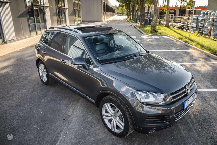 Pelēks Volkswagen Touareg 2012 Kauņa, ar dzinēja tilpumu 2.97 L un nobraukumu 360 tūkst. km par 11500 €, foto 9 vietnē AUTOMOTO.COM.LV