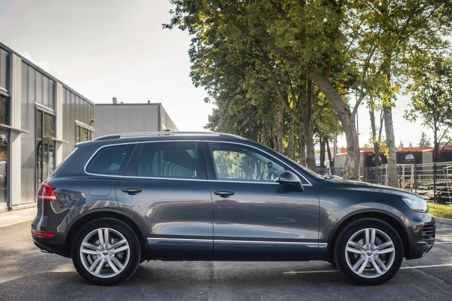 Pelēks Volkswagen Touareg 2012 Kauņa, ar dzinēja tilpumu 2.97 L un nobraukumu 360 tūkst. km par 11500 €, foto 11 vietnē AUTOMOTO.COM.LV