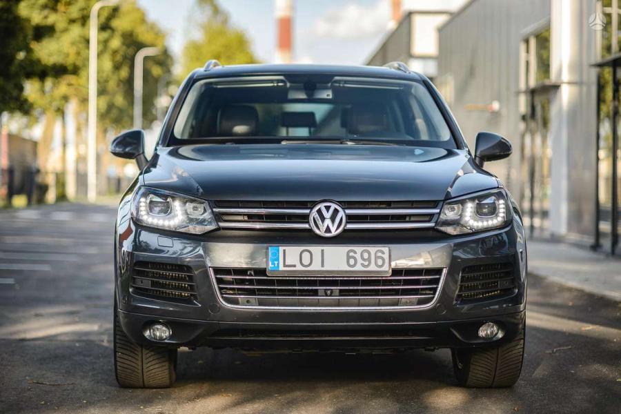 Pelēks Volkswagen Touareg 2012 Kauņa, ar dzinēja tilpumu 2.97 L un nobraukumu 360 tūkst. km par 11500 €, foto 32 vietnē AUTOMOTO.COM.LV