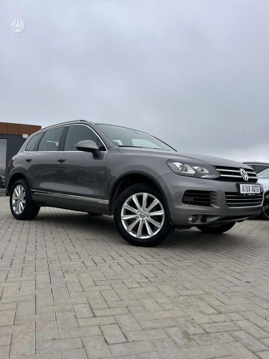 Grey Volkswagen Touareg 2012 in Kaunas, with an engine capacity of 2.97 L and mileage of 353 thousand km for 9700 €, photo 7 on AUTOMOTO.COM.LV