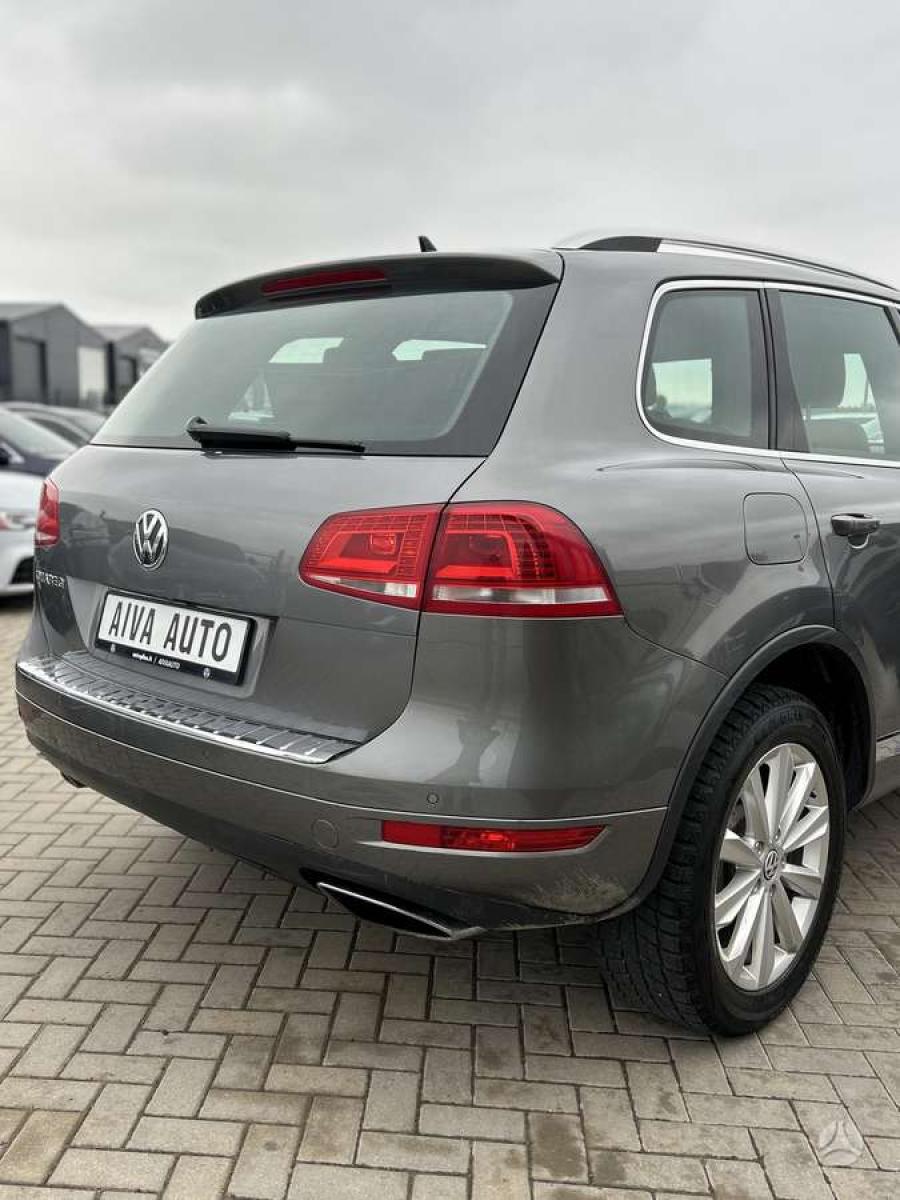 Grey Volkswagen Touareg 2012 in Kaunas, with an engine capacity of 2.97 L and mileage of 353 thousand km for 9700 €, photo 10 on AUTOMOTO.COM.LV