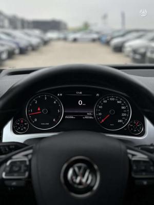 Grey Volkswagen Touareg 2012 in Kaunas, with an engine capacity of 2.97 L and mileage of 353 thousand km for 9700 €, photo 18 on AUTOMOTO.COM.LV