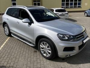 Grey Volkswagen Touareg 2012 in Vilnius, with an engine capacity of 2.97 L and mileage of 410 thousand km for 5999 €, photo 4 on AUTOMOTO.COM.LV