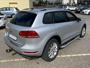 Grey Volkswagen Touareg 2012 in Vilnius, with an engine capacity of 2.97 L and mileage of 410 thousand km for 5999 €, photo 6 on AUTOMOTO.COM.LV