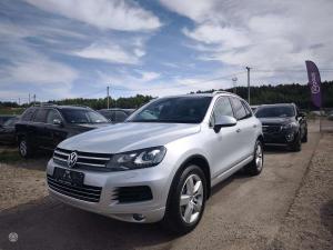 Pelēks Volkswagen Touareg 2012 Viļņa, ar dzinēja tilpumu 3.00 L un nobraukumu 234 tūkst. km par 11950 €, foto  vietnē AUTOMOTO.COM.LV